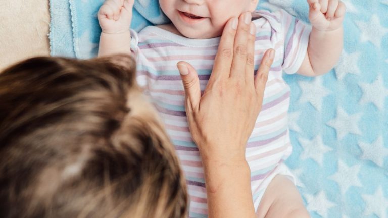 Baby Teething Symptoms: Head Shaking and More